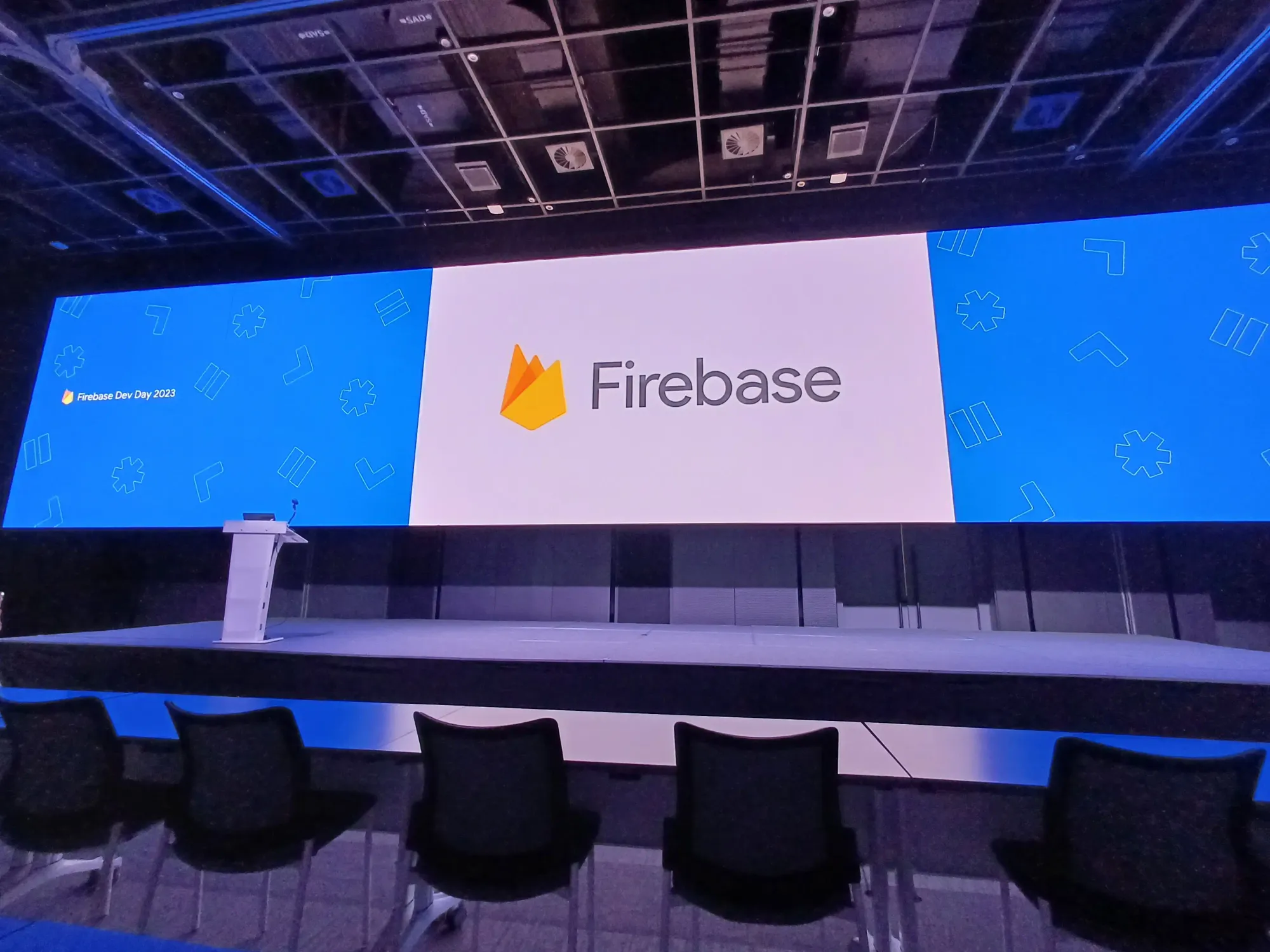 มาดูพี่ตี๋วิดพื้น เอ้ยย มาอัพเดตของใหม่ ๆ กันในงาน Firebase Dev Day 2023